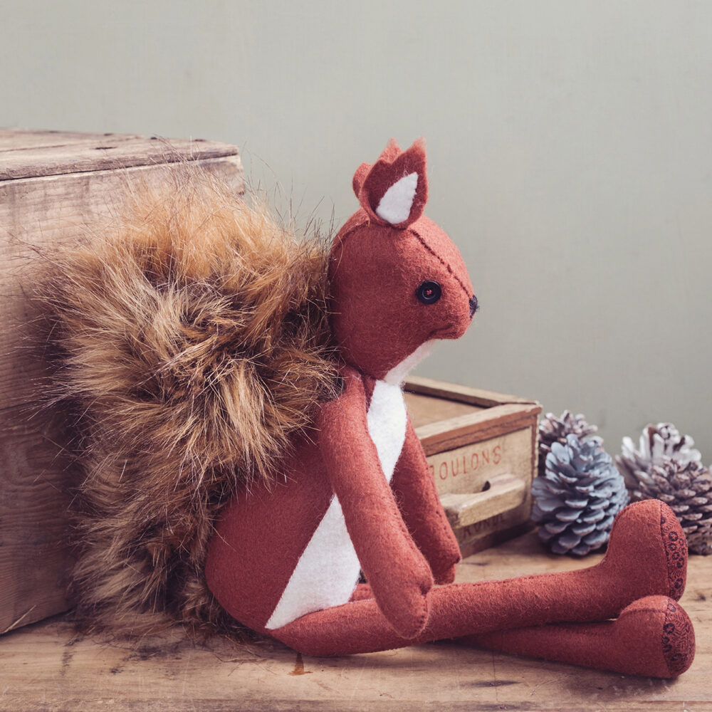 A Pair of Teeny Weeny Shoe Buckles - CoolCrafting