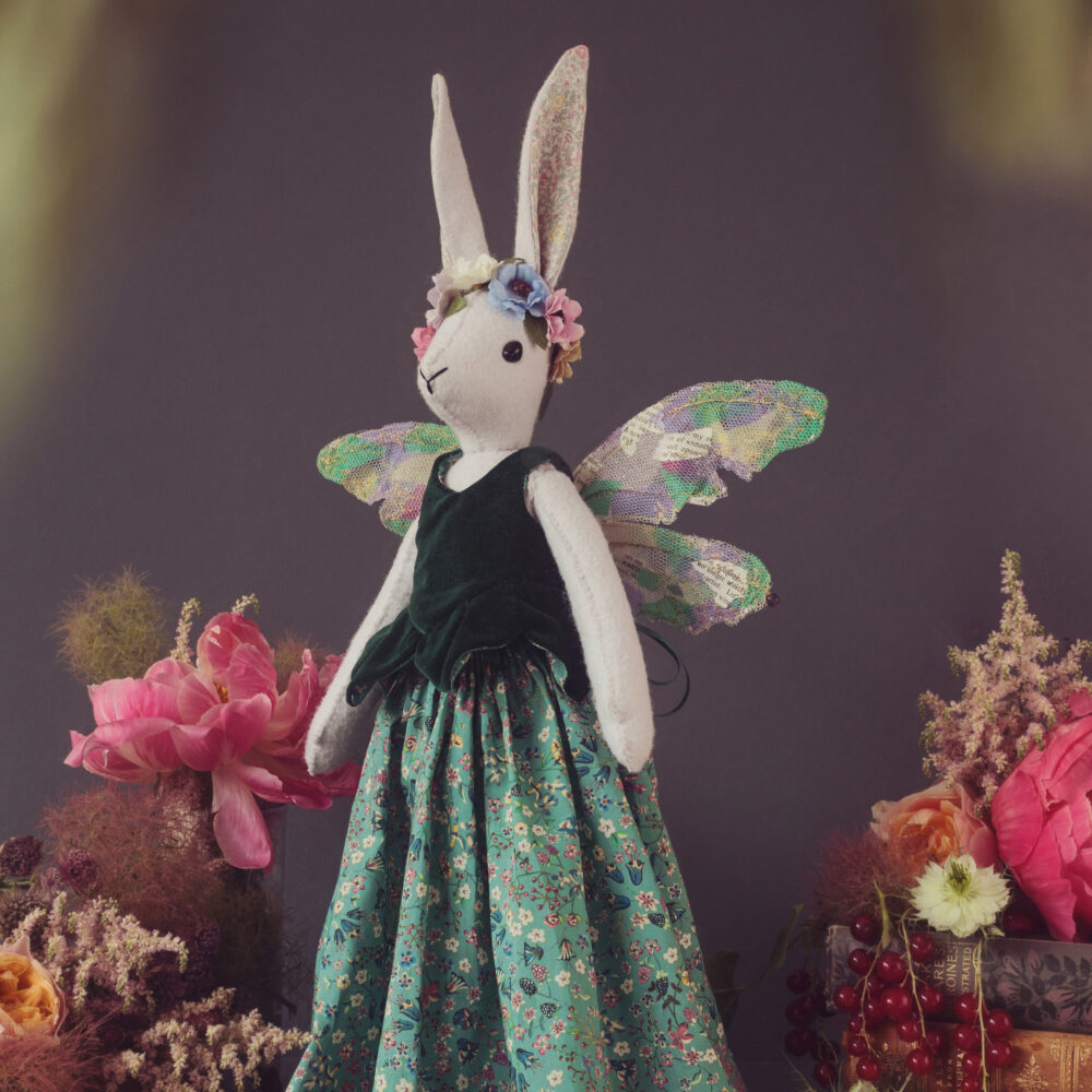 Luna x Shakespeare Pattern - The Queen of the Fairies Outfit - CoolCrafting